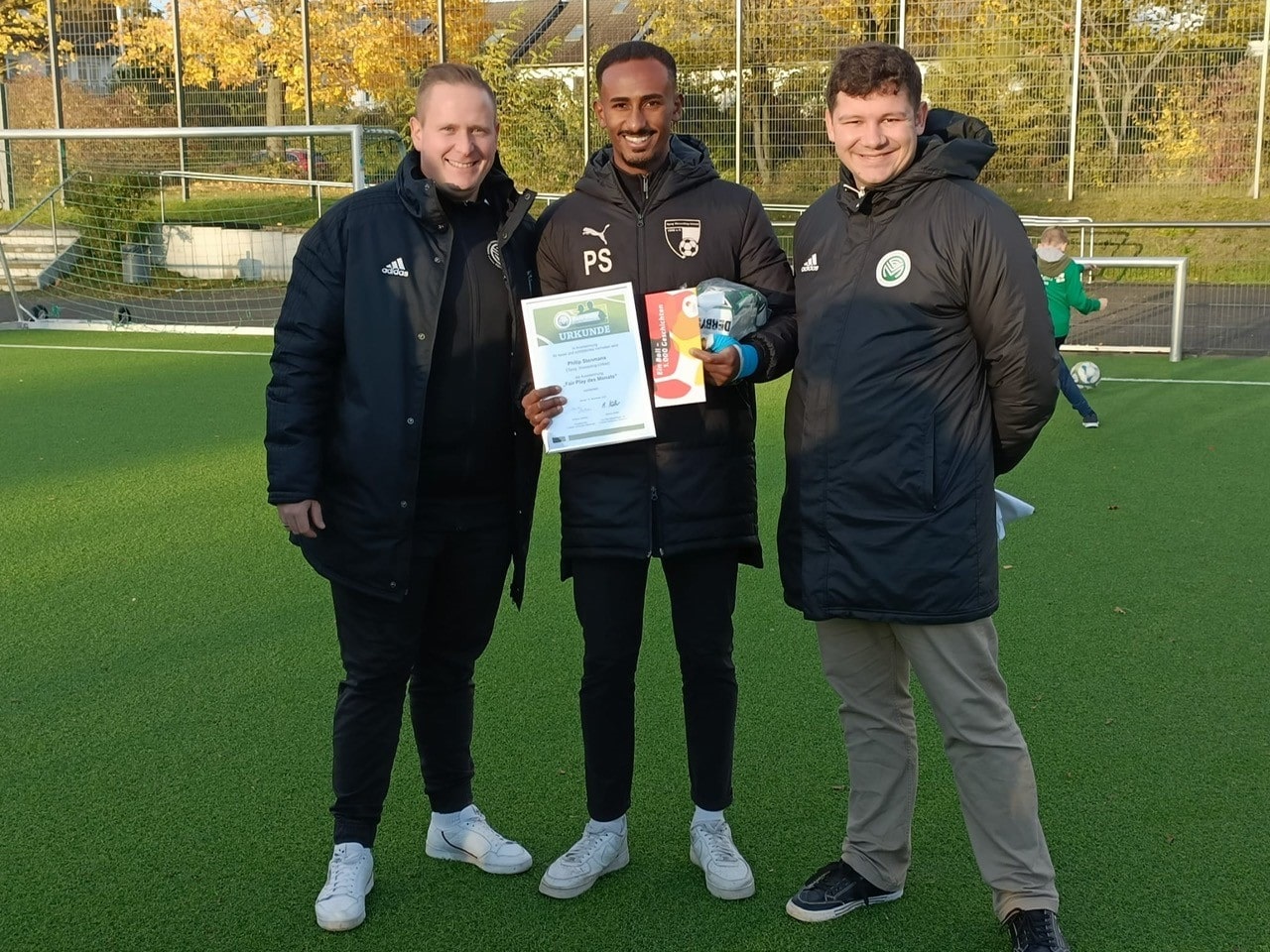 Ehrung vom FVM für Phillip Stenmans – Spvg. Wesseling-Urfeld 1946